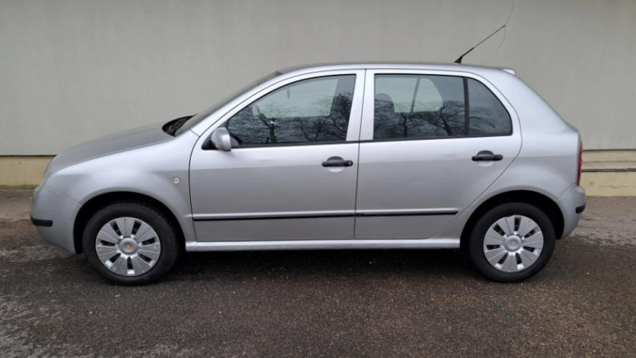Pelēks Skoda Fabia 2004 Rīga, ar dzinēja tilpumu 1.40 L un nobraukumu 175 tūkst. km par 2850 €, foto 9 vietnē AUTOMOTO.COM.LV