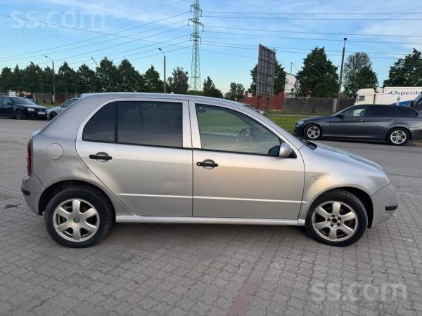 Серый Шкода Фабия 2004 в Рига, объемом двигателя 1.90 л и пробегом 357 тыс. км за 1250 €, фото 4 на AUTOMOTO.COM.LV