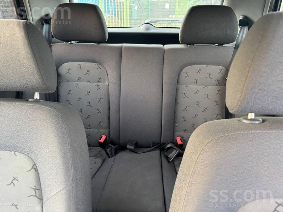 Pelēks Skoda Fabia 2004 Rīga, ar dzinēja tilpumu 1.90 L un nobraukumu 357 tūkst. km par 1250 €, foto 11 vietnē AUTOMOTO.COM.LV