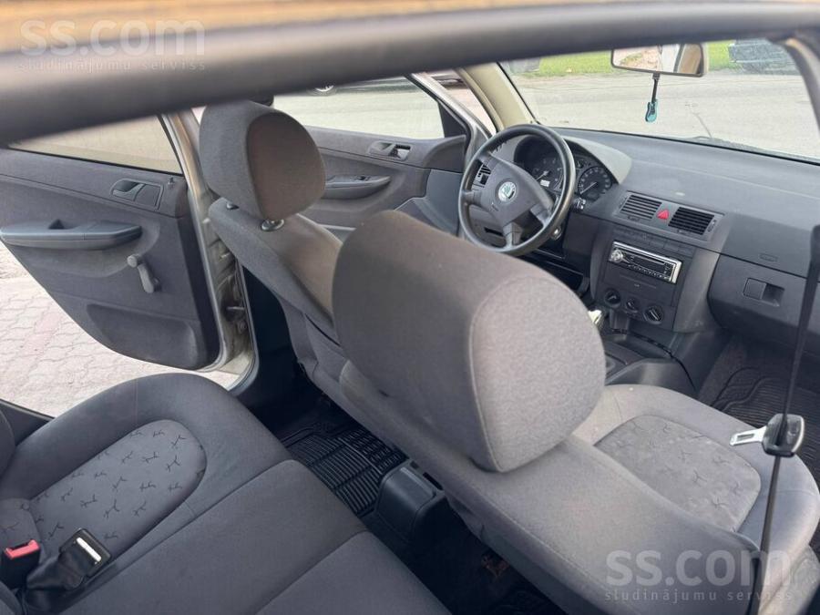 Серый Шкода Фабия 2004 в Рига, объемом двигателя 1.90 л и пробегом 358 тыс. км за 1050 €, фото 13 на AUTOMOTO.COM.LV