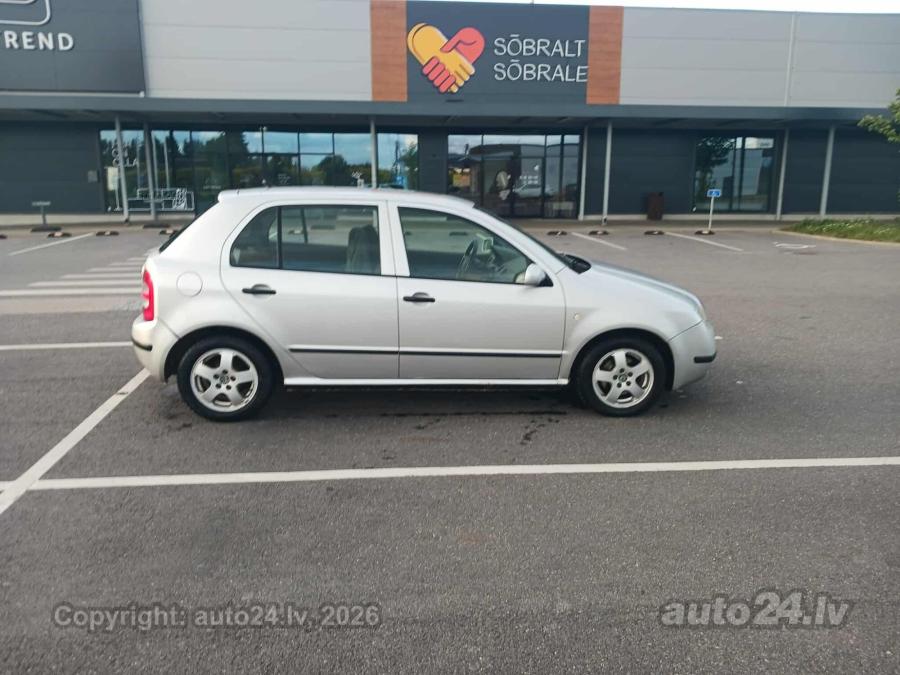 Pelēks Skoda Fabia 2004 Tallina, ar dzinēja tilpumu 1.20 L un nobraukumu 262 tūkst. km par 699 €, foto 5 vietnē AUTOMOTO.COM.LV