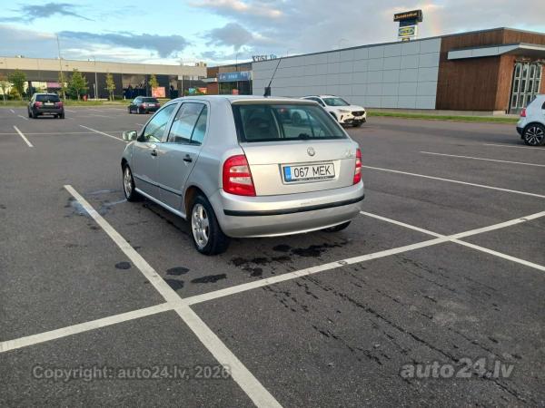 Pelēks Skoda Fabia 2004 Tallina, ar dzinēja tilpumu 1.20 L un nobraukumu 262 tūkst. km par 699 €, foto 6 vietnē AUTOMOTO.COM.LV