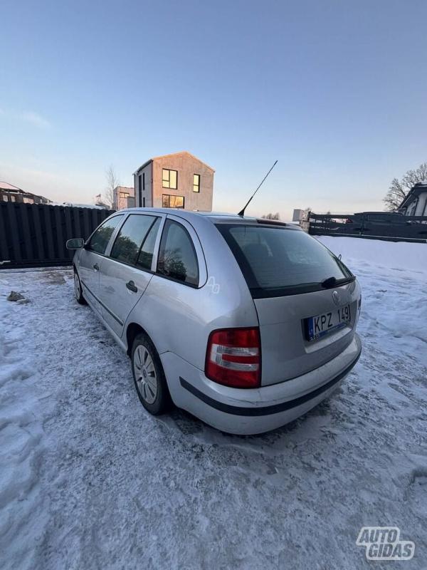 Grey Skoda Fabia 2005 in Vilnius, with an engine capacity of 1.90 L and mileage of 324 thousand km for 750 €, photo 3 on AUTOMOTO.COM.LV