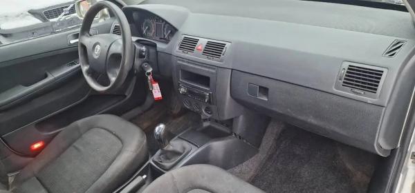 Pelēks Skoda Fabia 2005 Valmiera, ar dzinēja tilpumu 1.40 L un nobraukumu 263 tūkst. km par 880 €, foto 9 vietnē AUTOMOTO.COM.LV