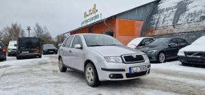 Grey Skoda Fabia 2005 in Valmiera, with an engine capacity of 1.40 L and mileage of 263 thousand km for 880 €, photo  on AUTOMOTO.COM.LV