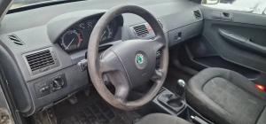 Pelēks Skoda Fabia 2005 Valmiera, ar dzinēja tilpumu 1.40 L un nobraukumu 263 tūkst. km par 880 €, foto 9 vietnē AUTOMOTO.COM.LV