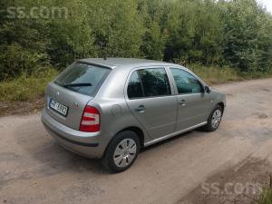 Серый Шкода Фабия 2005 в Кулдига, объемом двигателя 1.20 л и пробегом 136 тыс. км за 1150 €, фото 4 на AUTOMOTO.COM.LV