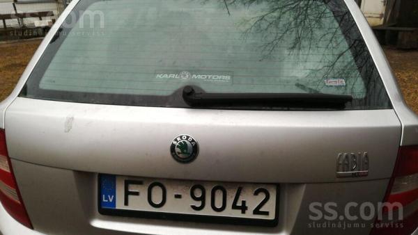 Pelēks Skoda Fabia 2005 Preiļi, ar dzinēja tilpumu 1.20 L un nobraukumu 272 tūkst. km par 350 €, foto 3 vietnē AUTOMOTO.COM.LV