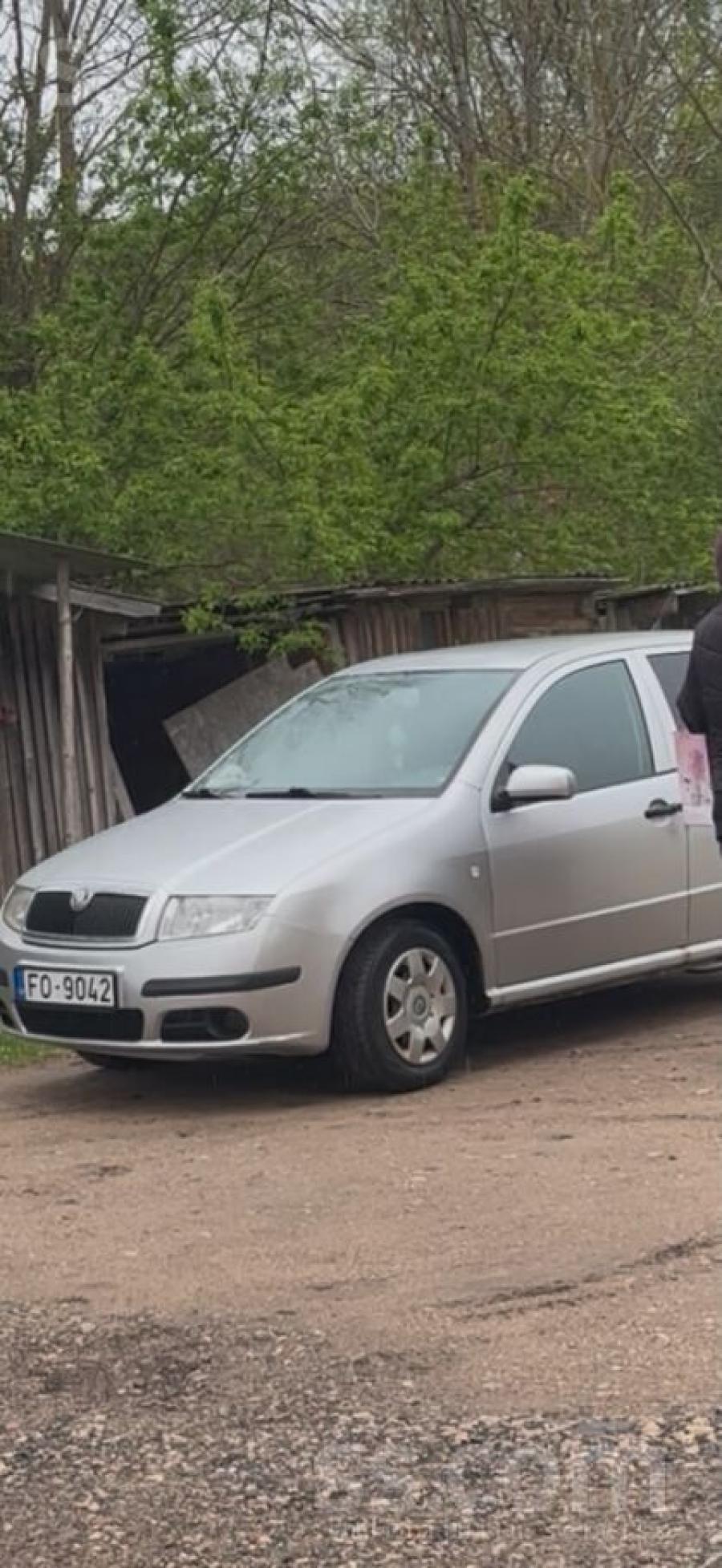 Pelēks Skoda Fabia 2005 Preiļi, ar dzinēja tilpumu 1.20 L un nobraukumu 272 tūkst. km par 350 €, foto 4 vietnē AUTOMOTO.COM.LV