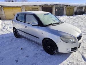 Grey Skoda Fabia 2007 in Vilnius, with an engine capacity of 1.90 L and mileage of 299 thousand km for 1450 €, photo 4 on AUTOMOTO.COM.LV