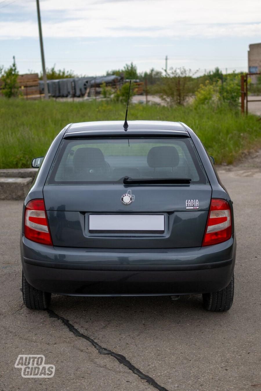 Grey Skoda Fabia 2007 in Klaipeda, with an engine capacity of 1.90 L and mileage of 204 thousand km for 2000 €, photo 6 on AUTOMOTO.COM.LV