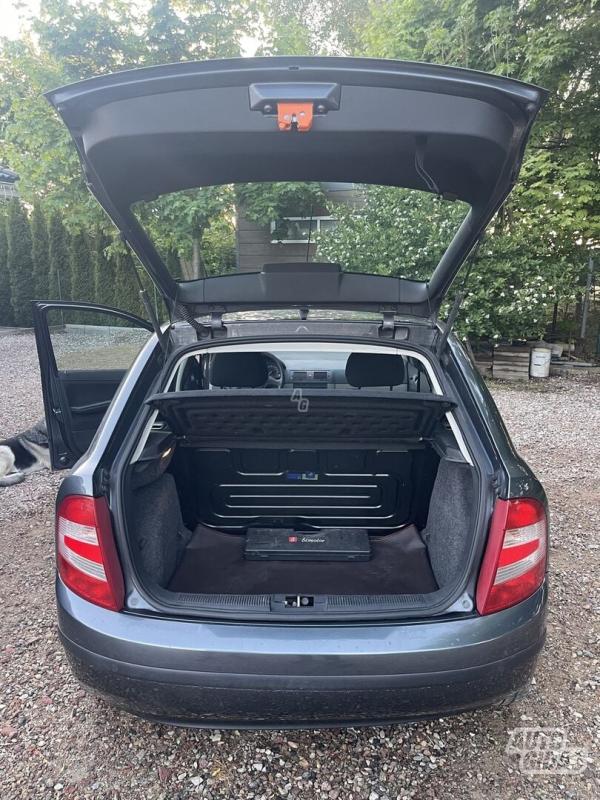 Grey Skoda Fabia 2007 in Klaipeda, with an engine capacity of 1.90 L and mileage of 204 thousand km for 2000 €, photo 6 on AUTOMOTO.COM.LV