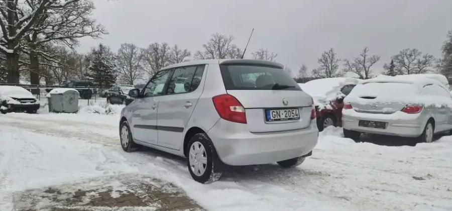 Pelēks Skoda Fabia 2007 Valmiera, ar dzinēja tilpumu 1.20 L un nobraukumu 182 tūkst. km par 1350 €, foto 6 vietnē AUTOMOTO.COM.LV