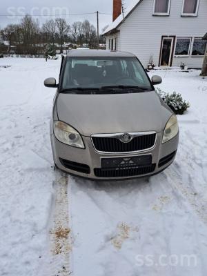 Pelēks Skoda Fabia 2007 Valmiera, ar dzinēja tilpumu 1.40 L un nobraukumu 0 tūkst. km par 500 €, foto 5 vietnē AUTOMOTO.COM.LV