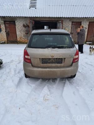 Pelēks Skoda Fabia 2007 Valmiera, ar dzinēja tilpumu 1.40 L un nobraukumu 0 tūkst. km par 500 €, foto 6 vietnē AUTOMOTO.COM.LV