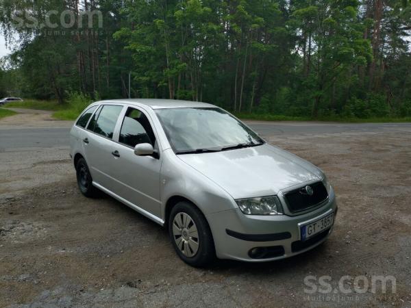 Pelēks Skoda Fabia 2007 Rīga, ar dzinēja tilpumu 1.40 L un nobraukumu 220 tūkst. km par 1600 €, foto 1 vietnē AUTOMOTO.COM.LV