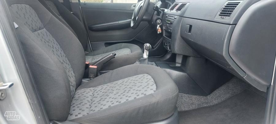 Pelēks Skoda Fabia 2007 Viļņa, ar dzinēja tilpumu 1.40 L un nobraukumu 240 tūkst. km par 1650 €, foto 14 vietnē AUTOMOTO.COM.LV