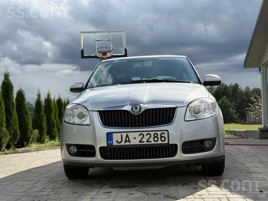 Grey Skoda Fabia 2007 in Ogre, with an engine capacity of 1.40 L and mileage of 227 thousand km for 2000 €, photo 3 on AUTOMOTO.COM.LV