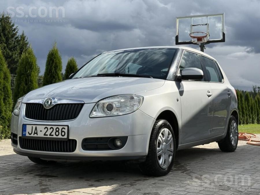 Grey Skoda Fabia 2007 in Ogre, with an engine capacity of 1.40 L and mileage of 227 thousand km for 2000 €, photo 4 on AUTOMOTO.COM.LV