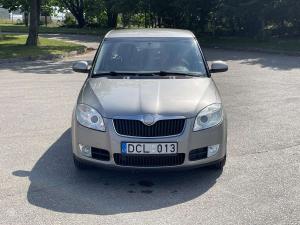 Grey Skoda Fabia 2007 in Kaunas, with an engine capacity of 1.39 L and mileage of 156 thousand km for 2490 €, photo 7 on AUTOMOTO.COM.LV