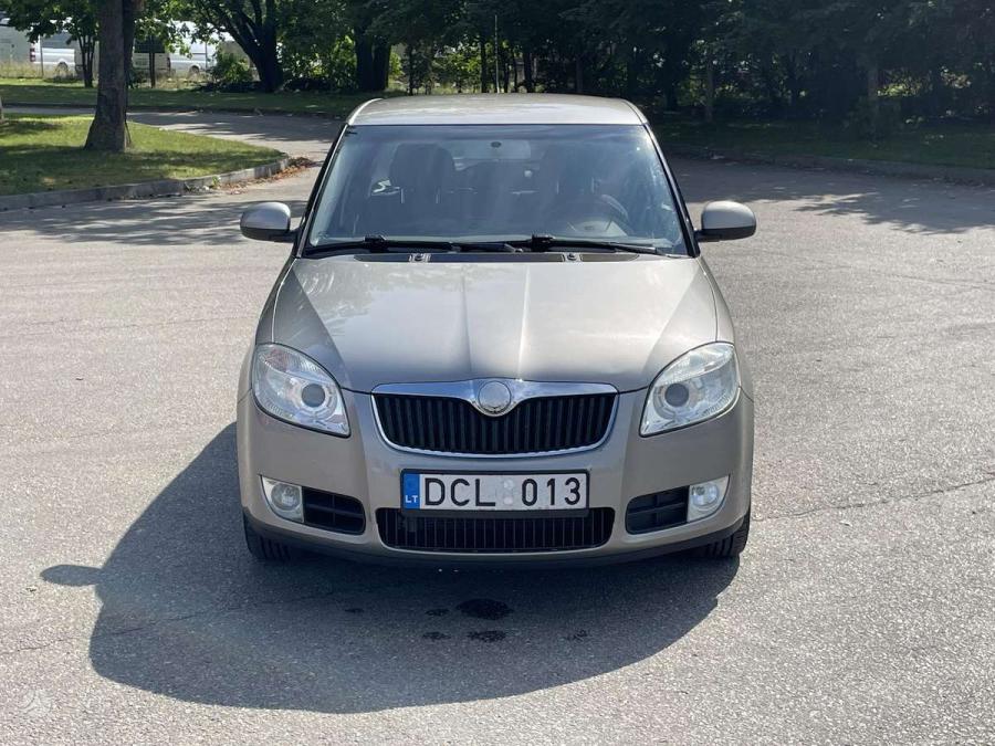 Grey Skoda Fabia 2007 in Kaunas, with an engine capacity of 1.39 L and mileage of 156 thousand km for 2490 €, photo 7 on AUTOMOTO.COM.LV