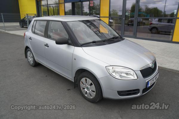 Grey Skoda Fabia 2008 in Tallinn, with an engine capacity of 1.20 L and mileage of 93 thousand km for 2490 €, photo 3 on AUTOMOTO.COM.LV