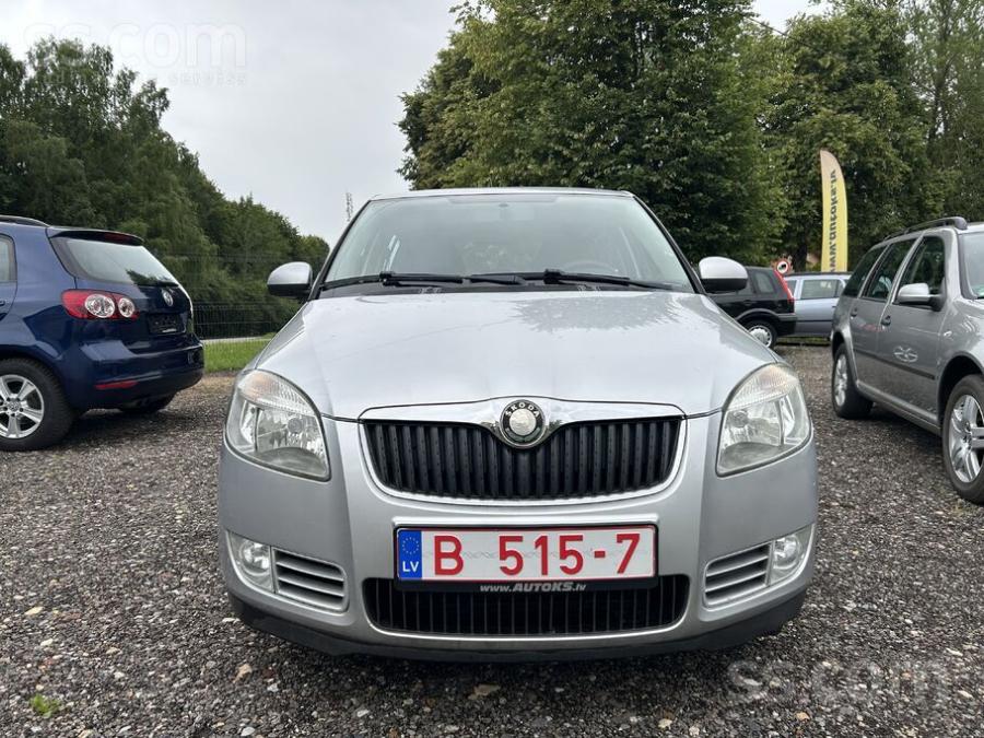 Pelēks Skoda Fabia 2008 Limbaži, ar dzinēja tilpumu 1.40 L un nobraukumu 306 tūkst. km par 2550 €, foto 3 vietnē AUTOMOTO.COM.LV