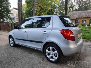 Серый Шкода Фабия 2008 в Рига, объемом двигателя 1.90 л и пробегом 277 тыс. км за 1588 €, фото 3 на AUTOMOTO.COM.LV