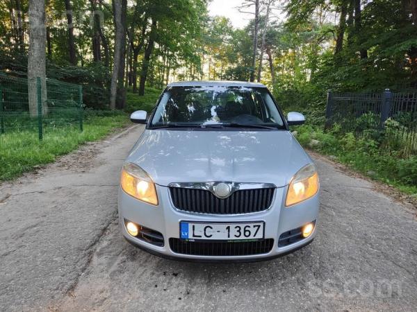 Серый Шкода Фабия 2008 в Рига, объемом двигателя 1.90 л и пробегом 277 тыс. км за 1588 €, фото 4 на AUTOMOTO.COM.LV