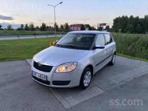 Серый Шкода Фабия 2008 в Рига, объемом двигателя 1.40 л и пробегом 208 тыс. км за 2900 €, фото 5 на AUTOMOTO.COM.LV