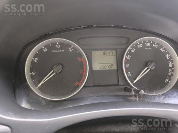 Серый Шкода Фабия 2008 в Рига, объемом двигателя 1.40 л и пробегом 208 тыс. км за 2900 €, фото 7 на AUTOMOTO.COM.LV