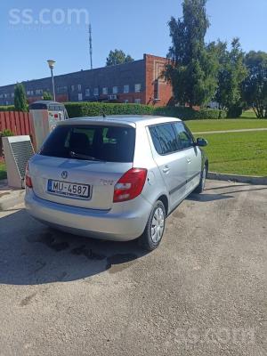 Pelēks Skoda Fabia 2008 Daugavpils, ar dzinēja tilpumu 1.40 L un nobraukumu 0 tūkst. km par 1800 €, foto 5 vietnē AUTOMOTO.COM.LV