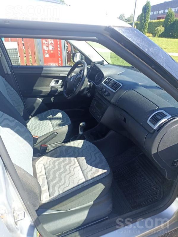 Grey Skoda Fabia 2008 in Daugavpils, with an engine capacity of 1.40 L and mileage of 0 thousand km for 1800 €, photo 8 on AUTOMOTO.COM.LV