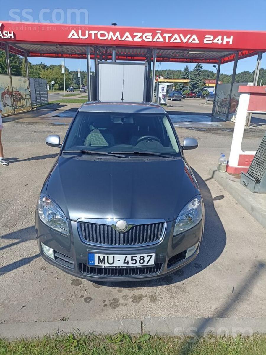 Pelēks Skoda Fabia 2008 Daugavpils, ar dzinēja tilpumu 1.40 L un nobraukumu 0 tūkst. km par 1200 €, foto 3 vietnē AUTOMOTO.COM.LV