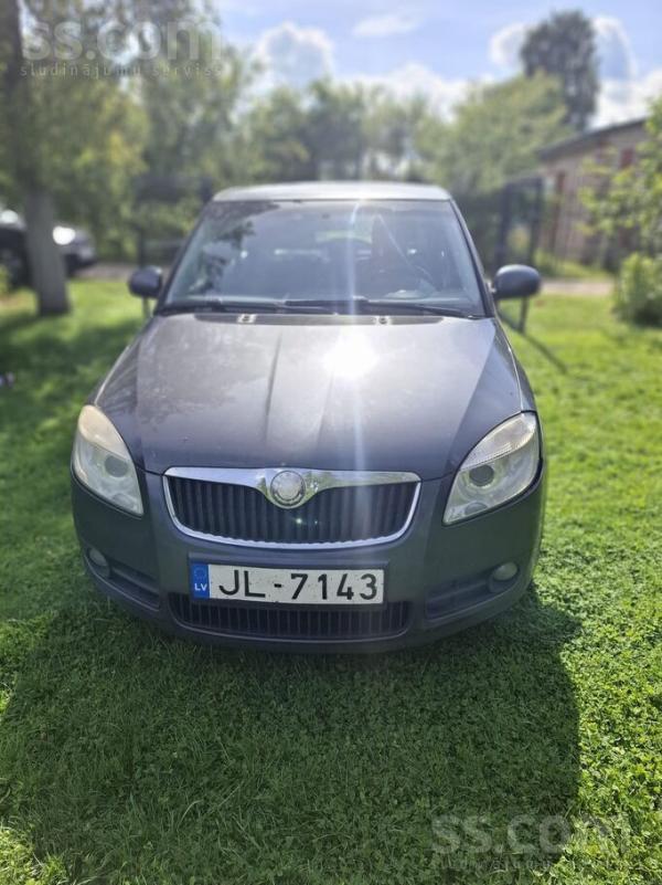 Pelēks Skoda Fabia 2008 Rīga, ar dzinēja tilpumu 1.90 L un nobraukumu 305 tūkst. km par 1400 €, foto 9 vietnē AUTOMOTO.COM.LV