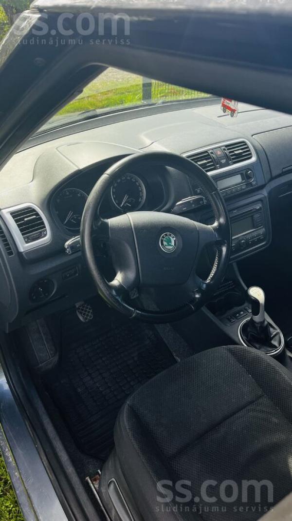 Pelēks Skoda Fabia 2008 Rīga, ar dzinēja tilpumu 1.90 L un nobraukumu 305 tūkst. km par 1400 €, foto 10 vietnē AUTOMOTO.COM.LV