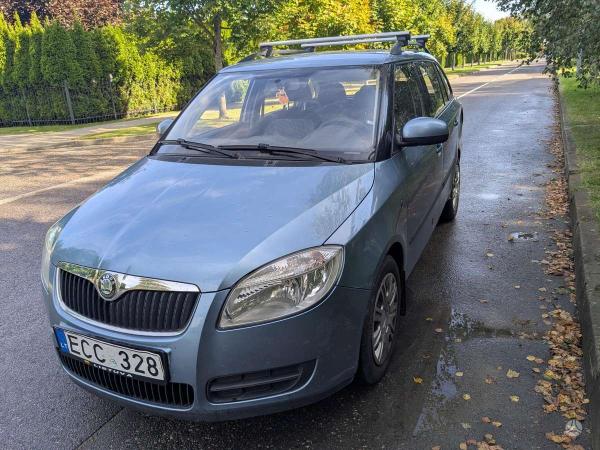 Skoda Fabia 2008 Viļņa vietnē Pelēks Skoda Fabia 2008 Viļņa, ar dzinēja tilpumu 1.39 L un nobraukumu 190 tūkst. km par 1050 €, foto 1 vietnē AUTOMOTO.COM.LV
