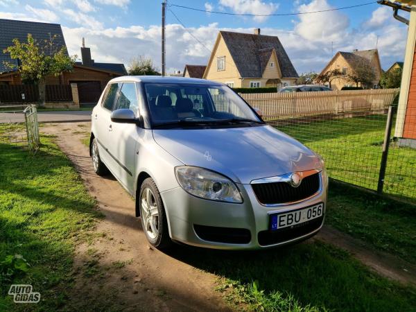 Шкода Фабия 2008 в Шяуляй на AUTOMOTO.COM.LV Серый Шкода Фабия 2008 в Шяуляй, объемом двигателя 1.20 л и пробегом 262 тыс. км за 1150 €, фото 1 на AUTOMOTO.COM.LV