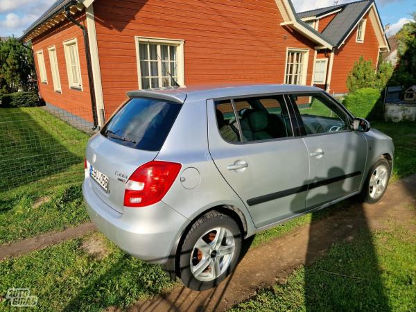 Шкода Фабия 2008 в Шяуляй на AUTOMOTO.COM.LV Серый Шкода Фабия 2008 в Шяуляй, объемом двигателя 1.20 л и пробегом 262 тыс. км за 1150 €, фото 9 на AUTOMOTO.COM.LV
