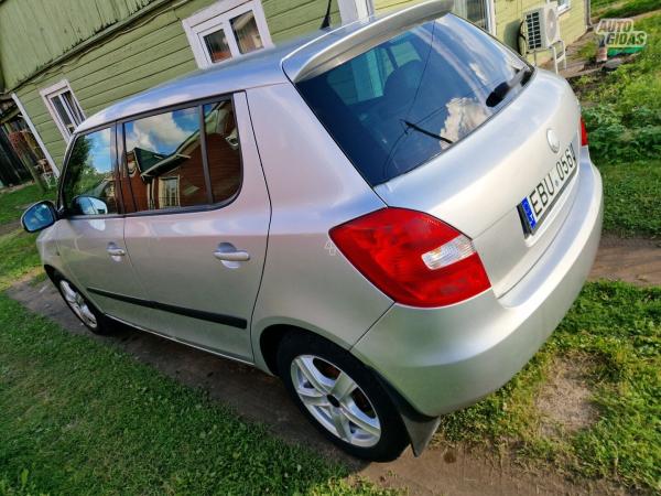 Шкода Фабия 2008 в Шяуляй на AUTOMOTO.COM.LV Серый Шкода Фабия 2008 в Шяуляй, объемом двигателя 1.20 л и пробегом 262 тыс. км за 1150 €, фото 11 на AUTOMOTO.COM.LV