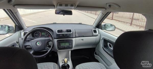 Skoda Fabia 2008 in Telschi on AUTOMOTO.COM.LV Grey Skoda Fabia 2008 in Telschi, with an engine capacity of 1.40 L and mileage of 282 thousand km for 600 €, photo 6 on AUTOMOTO.COM.LV
