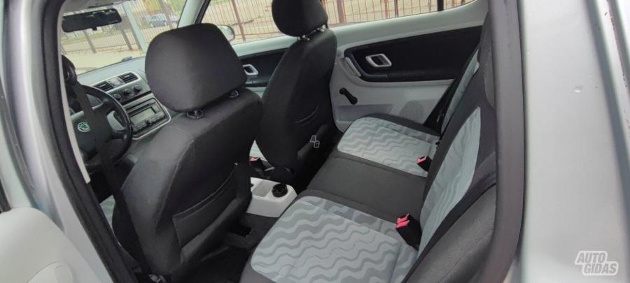 Pelēks Skoda Fabia 2008 Telšiai, ar dzinēja tilpumu 1.40 L un nobraukumu 282 tūkst. km par 650 €, foto 7 vietnē AUTOMOTO.COM.LV