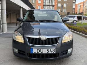 Pelēks Skoda Fabia 2009 Viļņa, ar dzinēja tilpumu 1.90 L un nobraukumu 263 tūkst. km par 2500 €, foto 7 vietnē AUTOMOTO.COM.LV