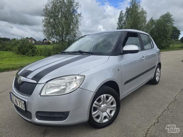Grey Skoda Fabia 2009 in Jurbarkas, with an engine capacity of 1.20 L and mileage of 200 thousand km for 2150 €, photo 1 on AUTOMOTO.COM.LV