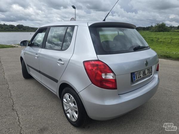 Grey Skoda Fabia 2009 in Jurbarkas, with an engine capacity of 1.20 L and mileage of 200 thousand km for 2150 €, photo 3 on AUTOMOTO.COM.LV