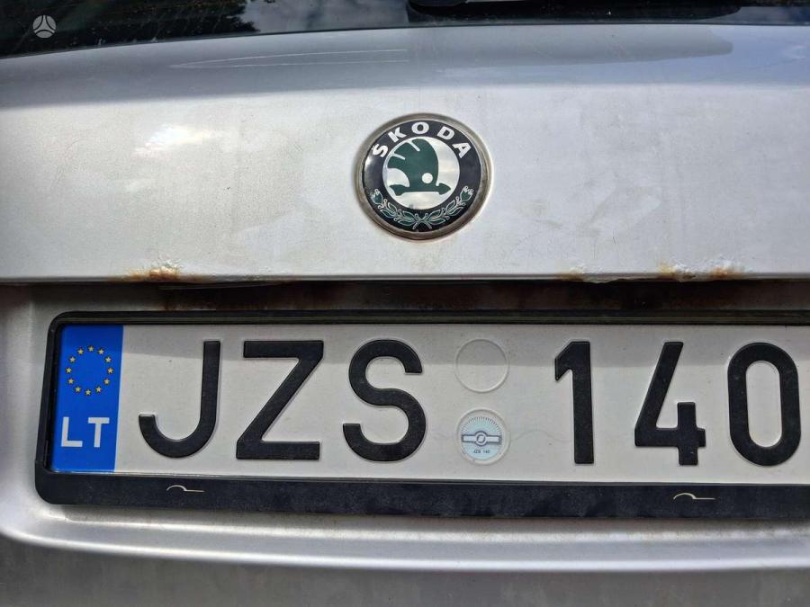 Grey Skoda Fabia 2009 in Siauliai, with an engine capacity of 1.42 L and mileage of 213 thousand km for 2500 €, photo 17 on AUTOMOTO.COM.LV