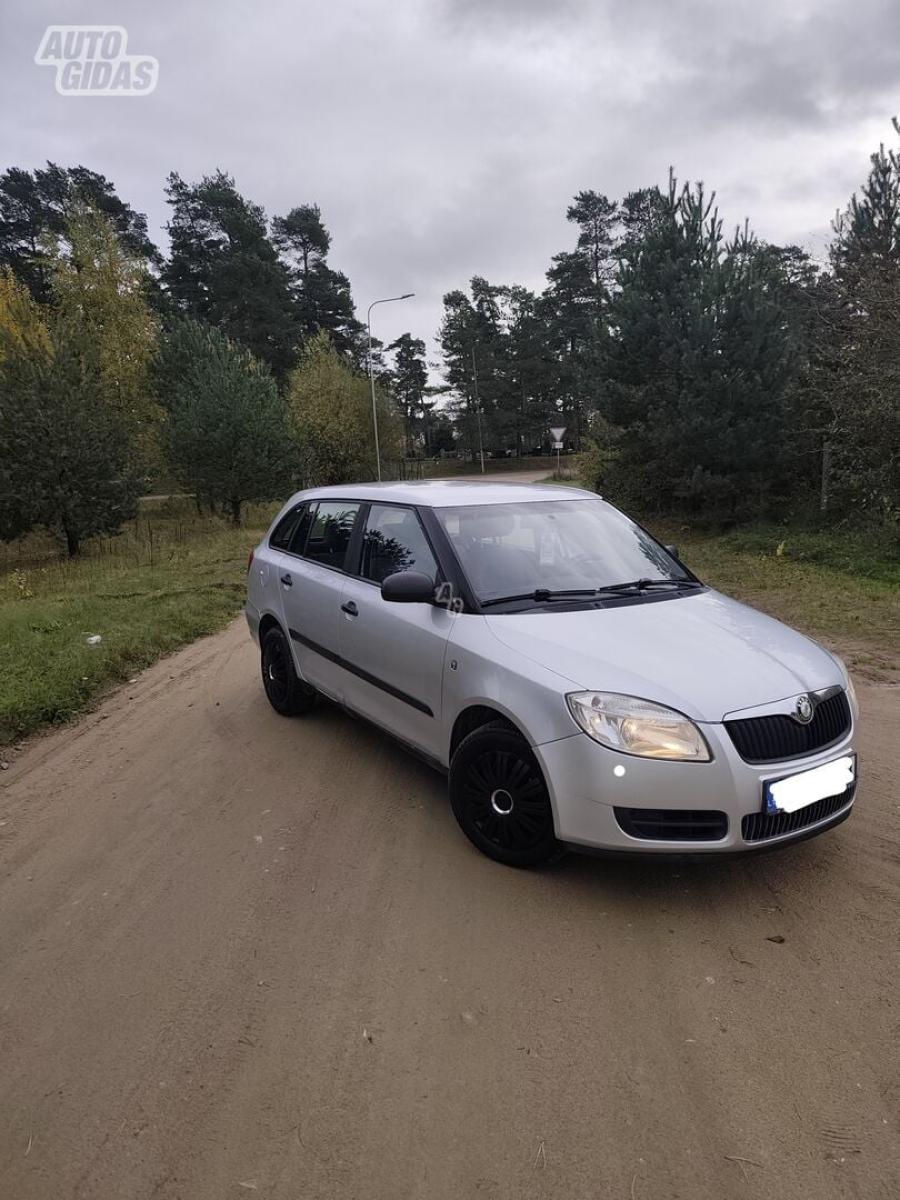 Pelēks Skoda Fabia 2009 Šilutė, ar dzinēja tilpumu 1.40 L un nobraukumu 288 tūkst. km par 1250 €, foto 1 vietnē AUTOMOTO.COM.LV
