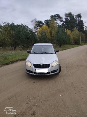 Pelēks Skoda Fabia 2009 Šilutė, ar dzinēja tilpumu 1.40 L un nobraukumu 288 tūkst. km par 1250 €, foto 4 vietnē AUTOMOTO.COM.LV