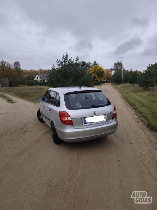 Skoda Fabia 2009 Šilutė vietnē Pelēks Skoda Fabia 2009 Šilutė, ar dzinēja tilpumu 1.40 L un nobraukumu 288 tūkst. km par 1250 €, foto 6 vietnē AUTOMOTO.COM.LV
