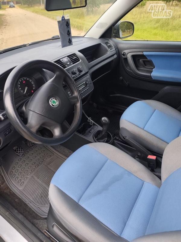 Skoda Fabia 2009 Šilutė vietnē Pelēks Skoda Fabia 2009 Šilutė, ar dzinēja tilpumu 1.40 L un nobraukumu 288 tūkst. km par 1250 €, foto 8 vietnē AUTOMOTO.COM.LV